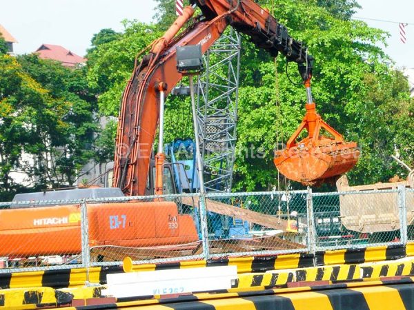 Clamshell Bucket – EIK Engineering Sdn Bhd